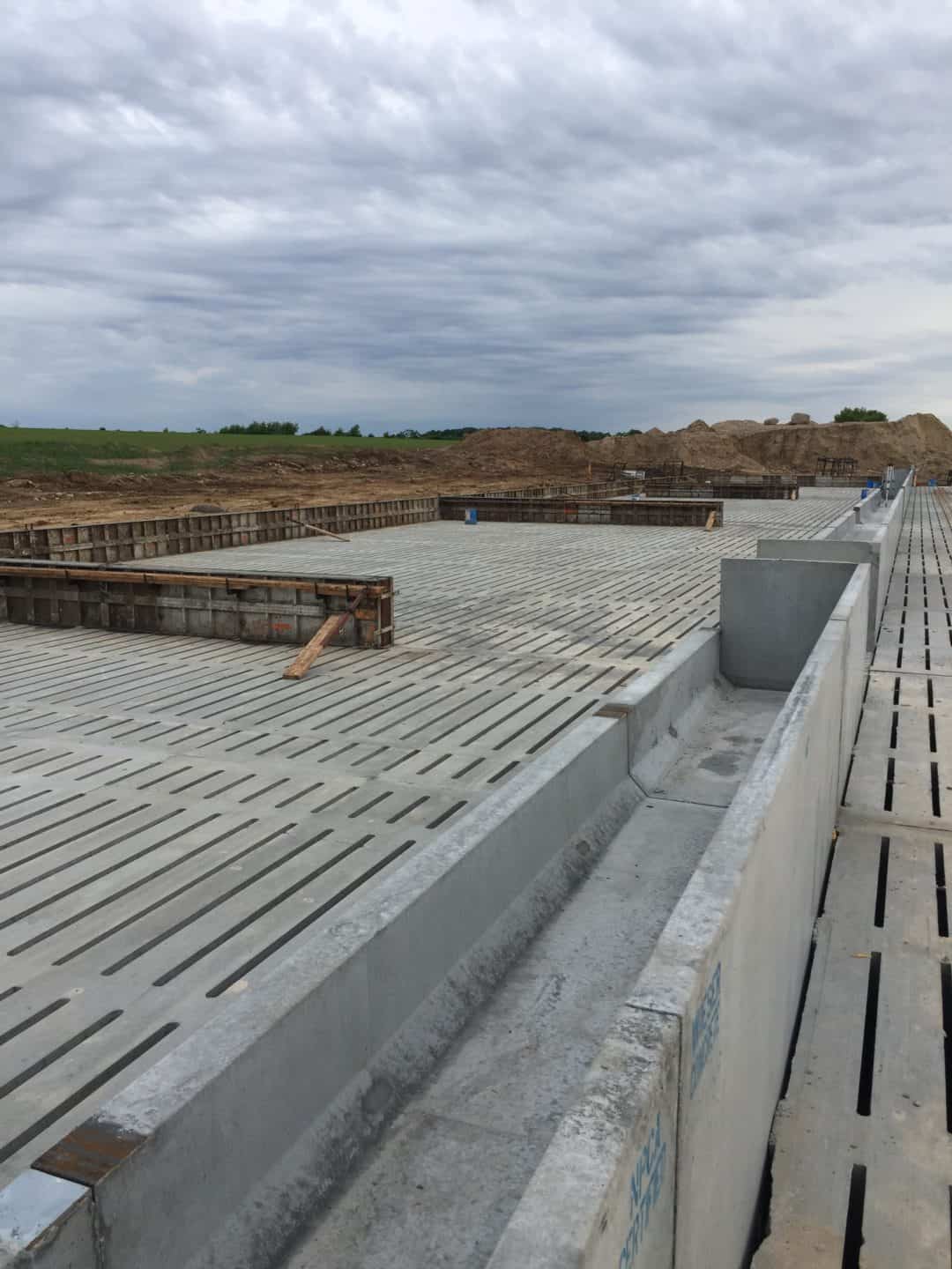 D.A.N. Konen Farms Manure Storage System | Wieser Concrete